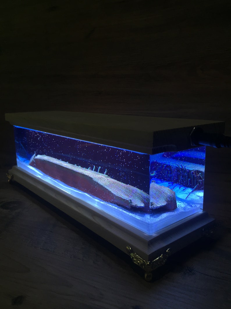 Resin Sculpture Britannic Shipwreck Night Light Desktop Diorama Unique ...