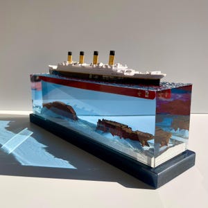 Handmade Rms Titanic & Titanic Wreck Diorama Night Light | Epoxy Resin ...