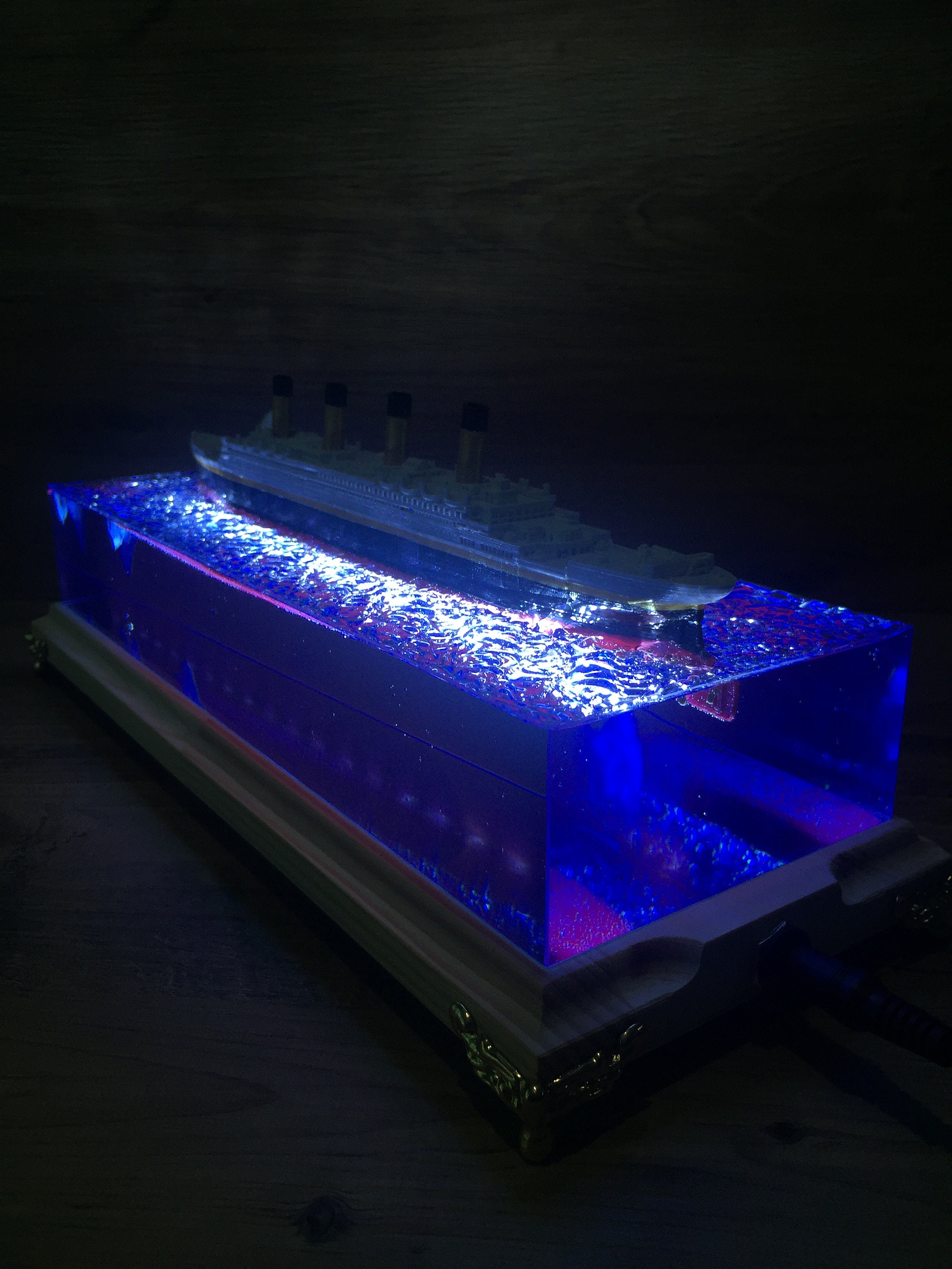 Titanic's Luminous Voyag and Iceberg Epoxy Resin Lamp, Titanic Diorama ...