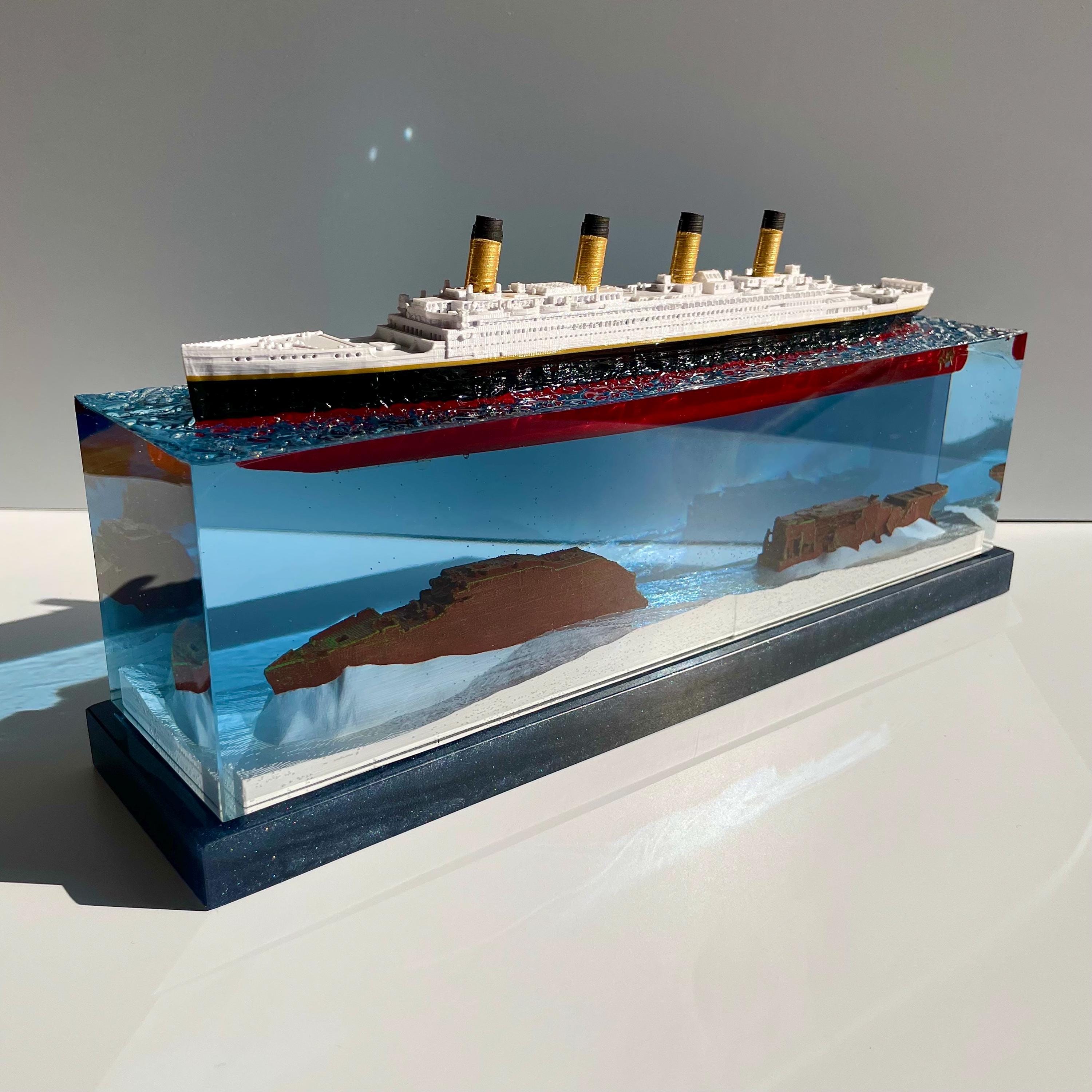 Handmade Rms Titanic & Titanic Wreck Diorama Night Light | Epoxy Resin ...