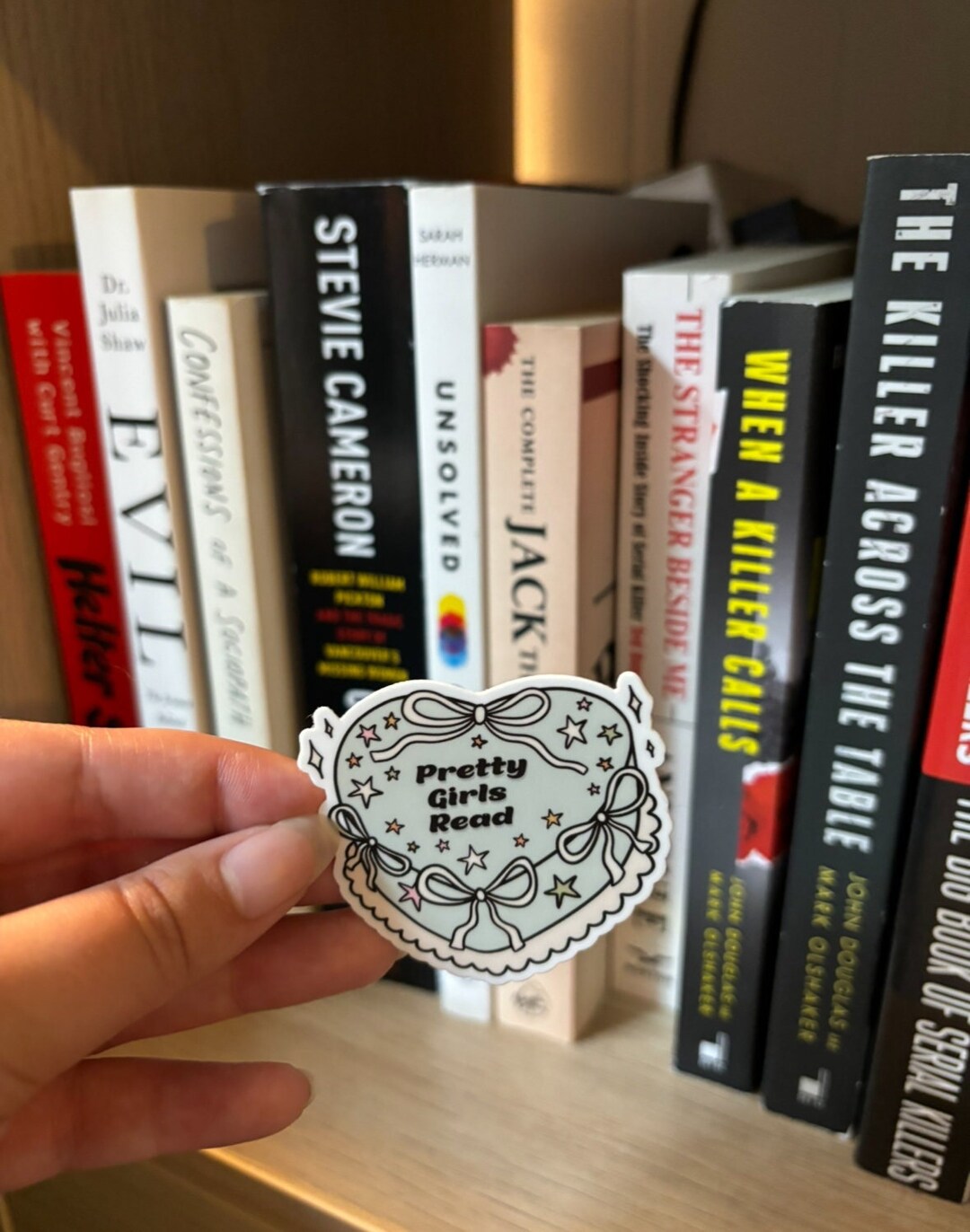 Pretty Girls Read Sticker Aesthetic Kindle Sticker Bookish Sticker - Etsy