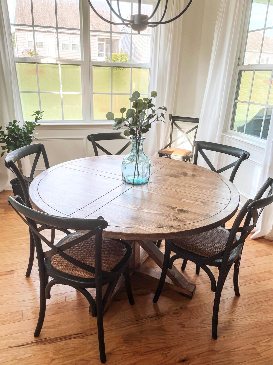 Round Farmhouse Table - Etsy