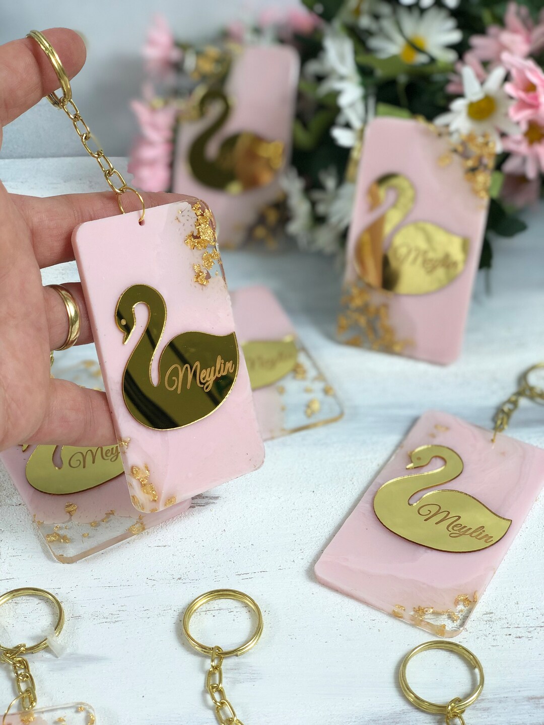 Pink Swan Keychain, Wedding Guest Gifts, Epoxy Gift for Guests, Pink ...