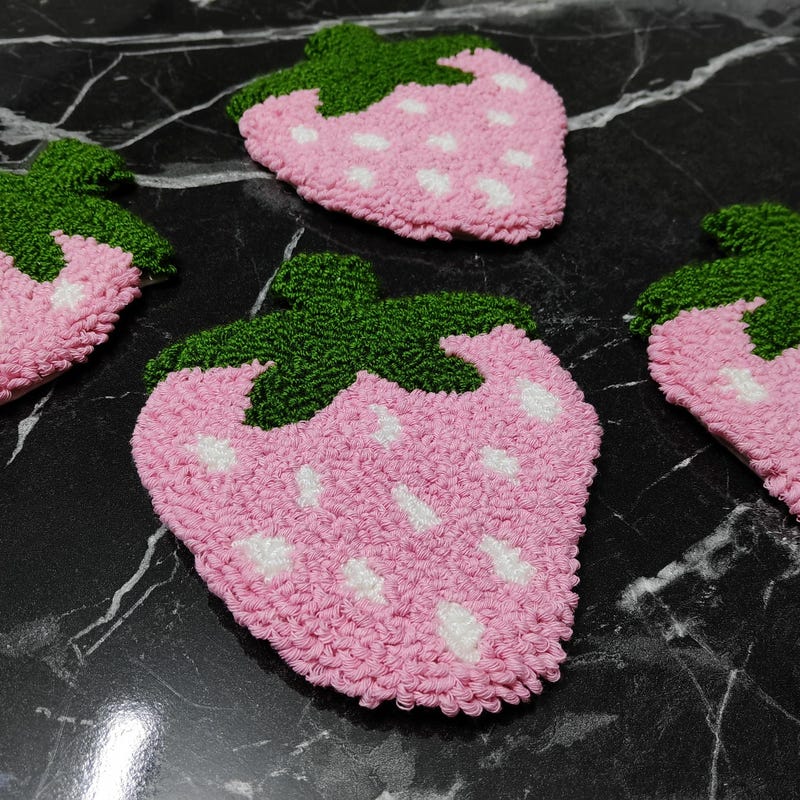 Strawberry Mug Rug - Etsy