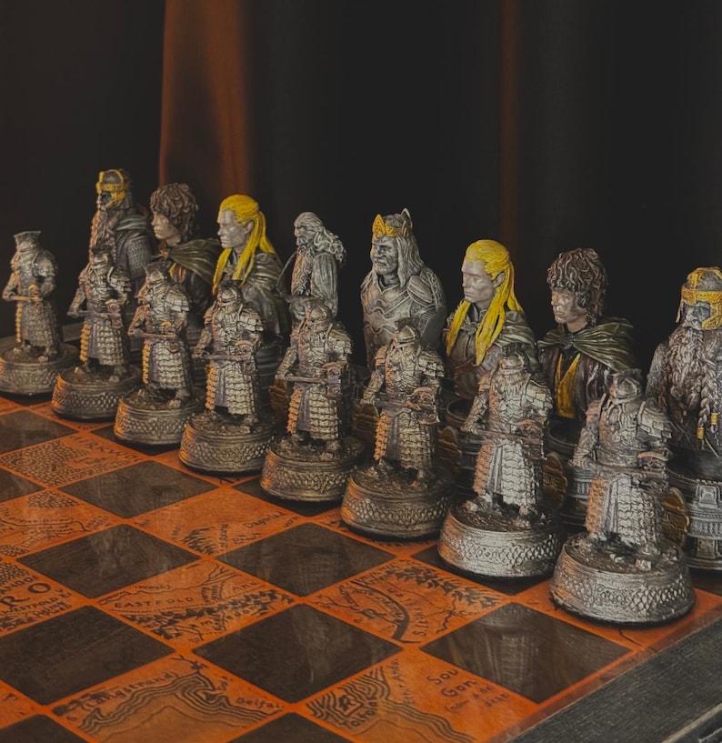Handmade Lord of the Rings Chess Set – Illuminated Diorama With LED ...