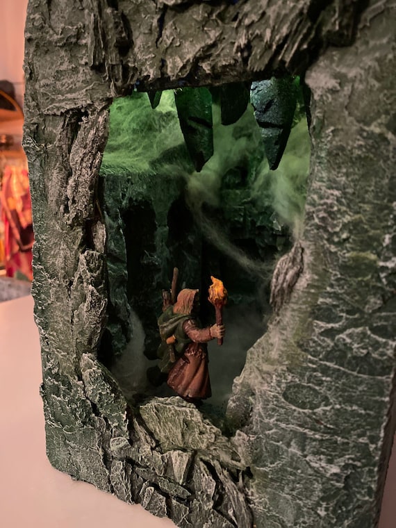 LOTR DIMHOLT Path of Dead Book Nook - Etsy UK