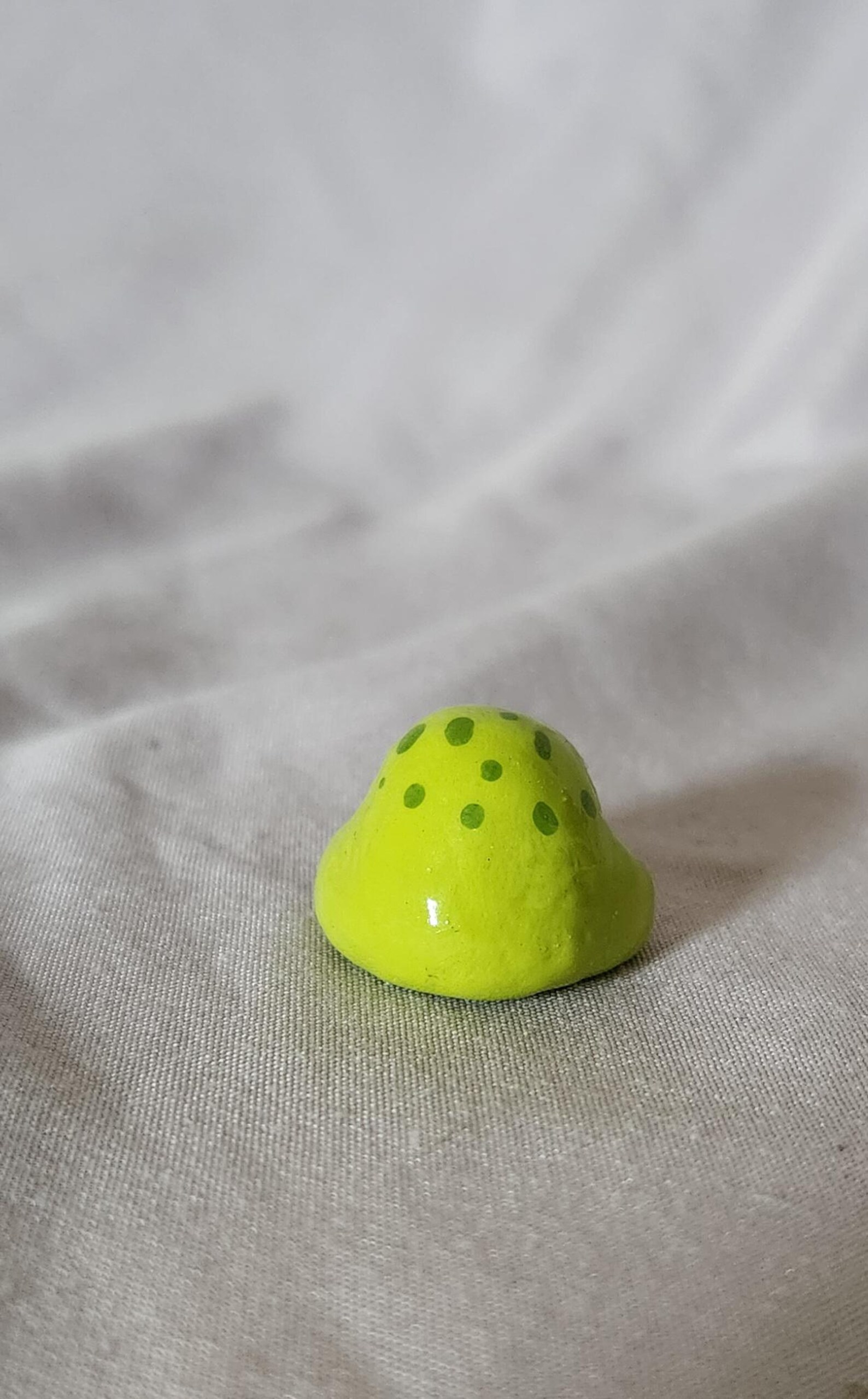 Tiny Frog Desk Buddy, Sitting Frog Desk Pal, Clay Desk Buddy, Small ...