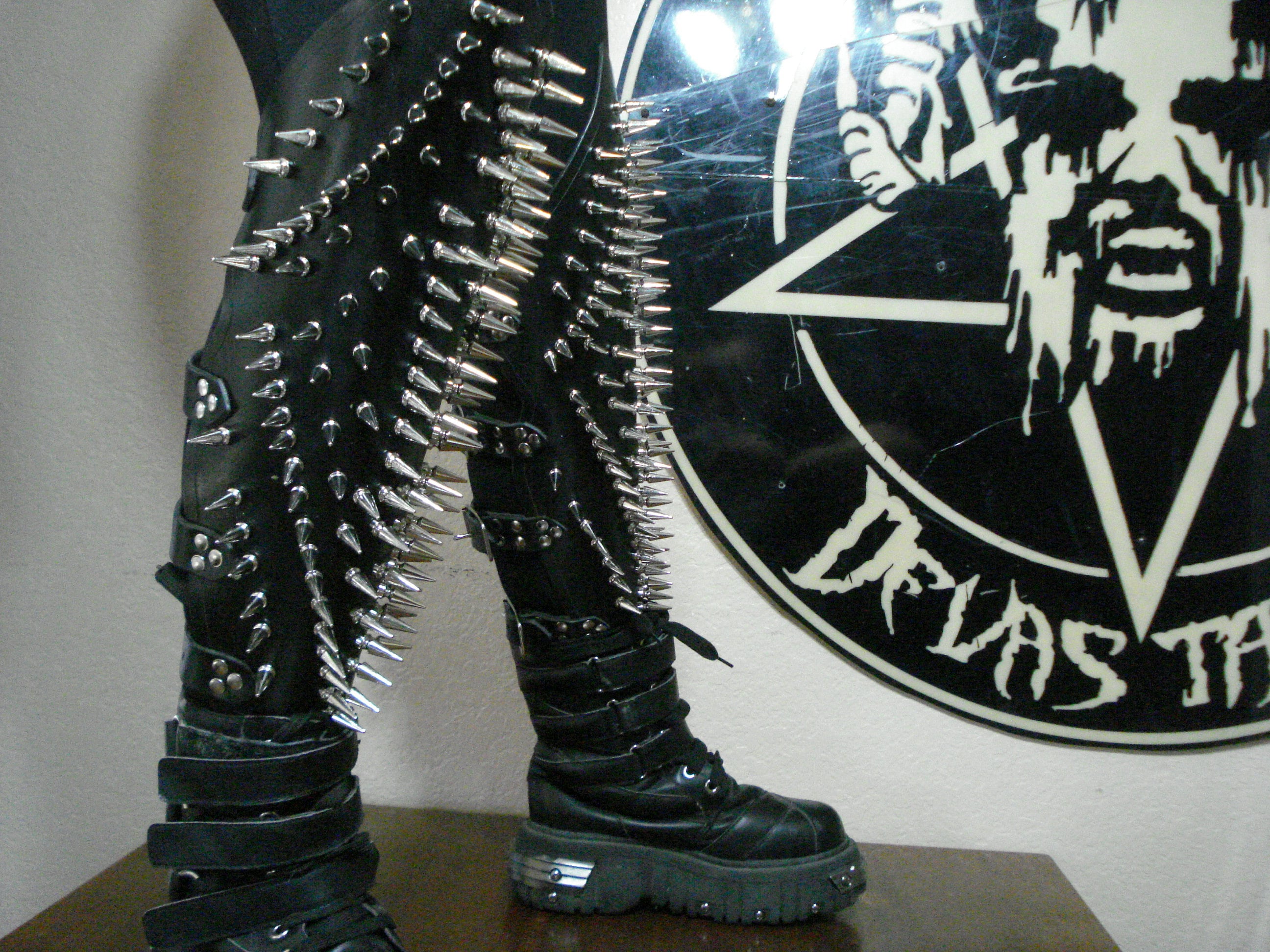 ABYSSIC Brutal Spiked Genuine Leather Pair of Shin Guards Black Metal ...