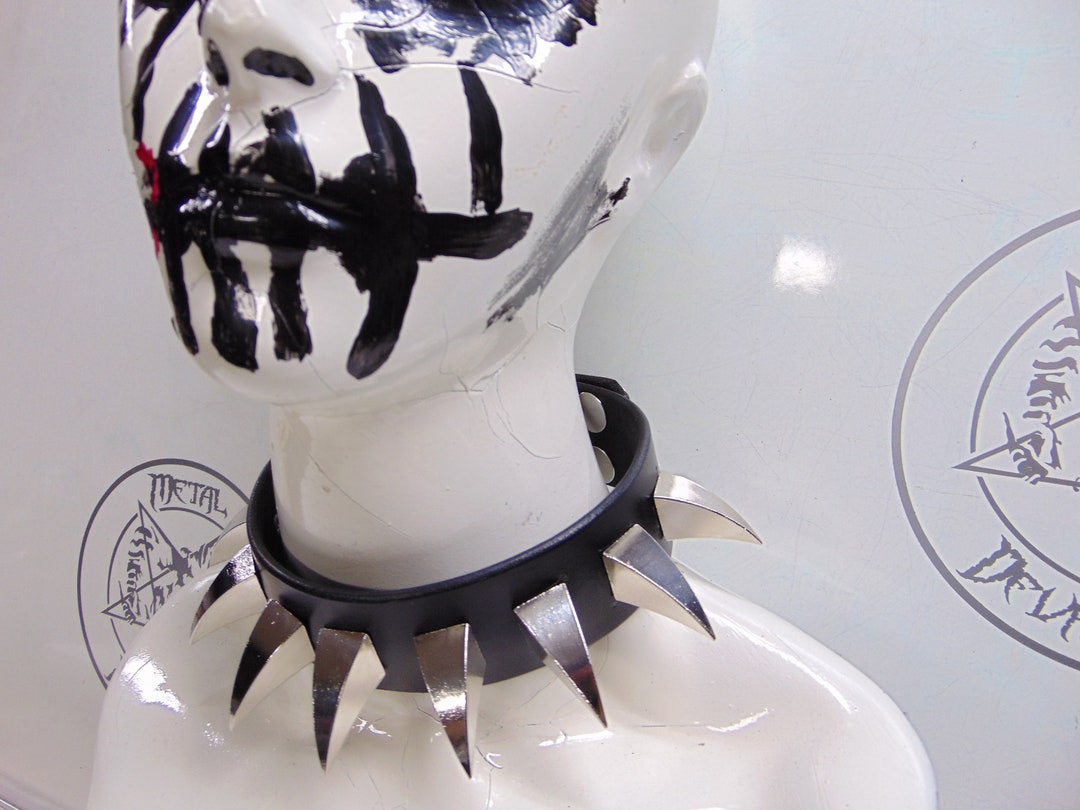 MAGUS CALIGULA High-quality Handcrafted Dragon Claw Silver Spikes ...