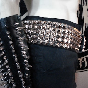 KRYPT Leather Old School Pyramid Studded Belt - Etsy