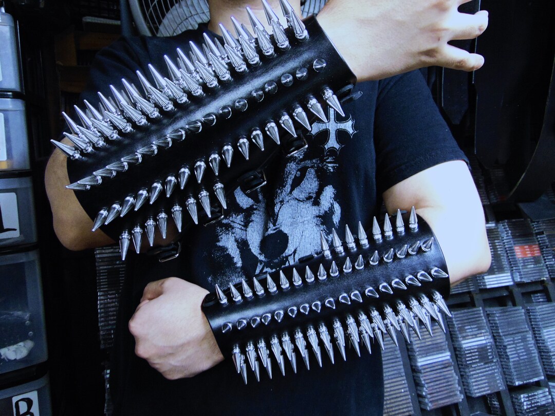 NARGAROTH Old School Brutal Large Spiked Leather Gauntlet Black Metal ...