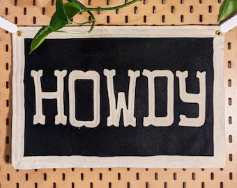 WOOL FELT PENNANT Vintage Inspired Howdy Y'all Texas - Etsy