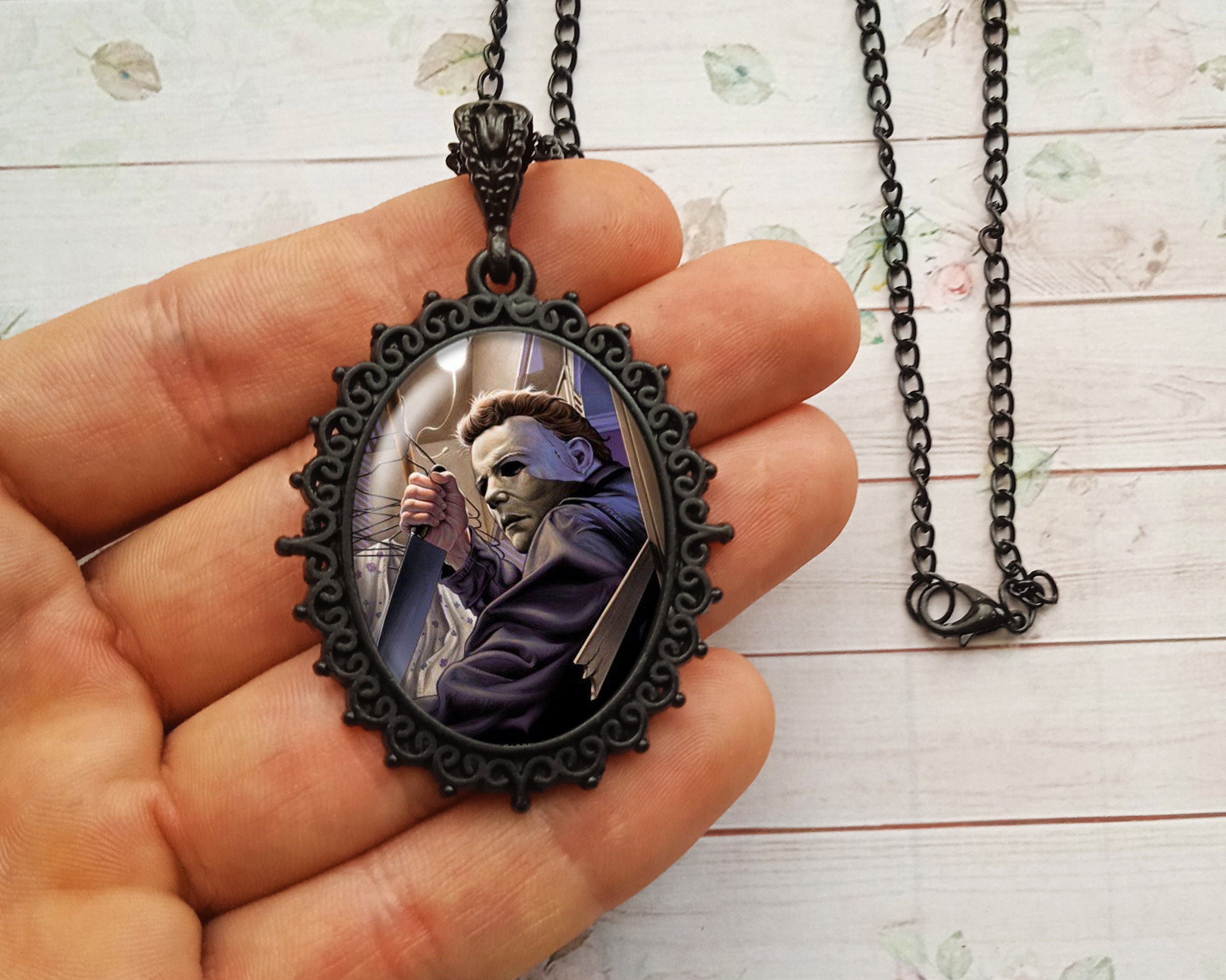 Michael Myers Necklace, Horror Movie Jewelry, Creepy Halloween, Serial ...