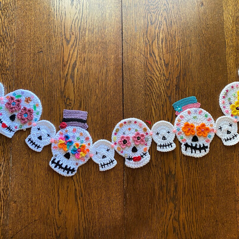 Skull Garland - Etsy