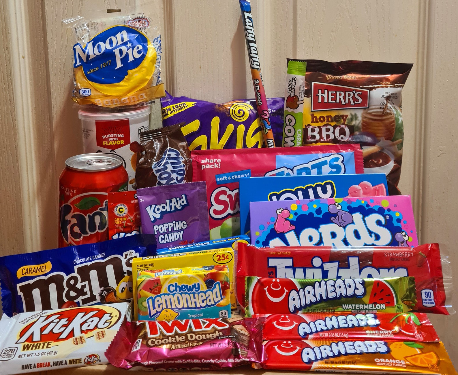 American Snack 'n' Sweet Box - Etsy UK