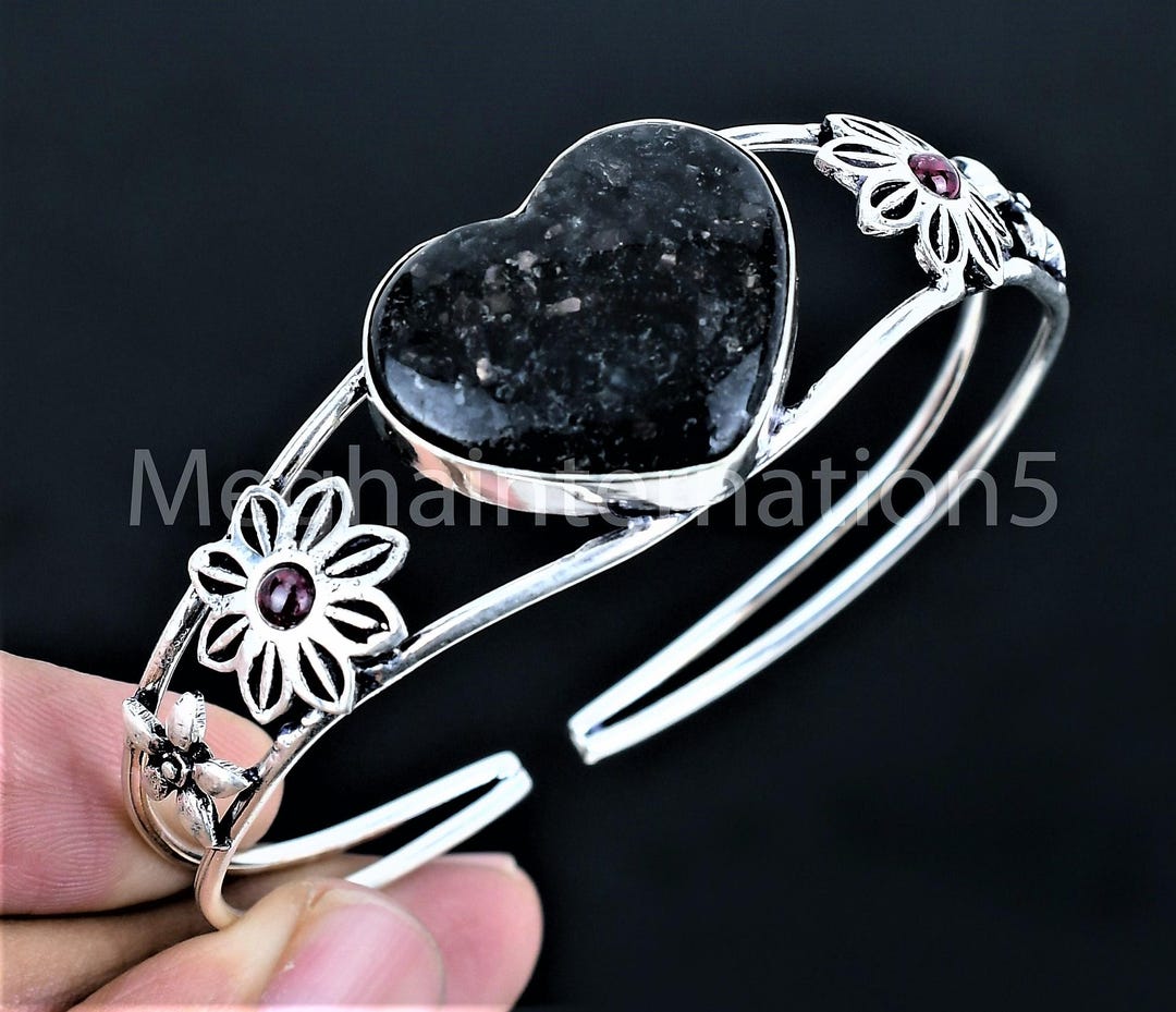 Heart Shape No Mite Gemstone Bangle, Boho Love, Statement Jewelry ...