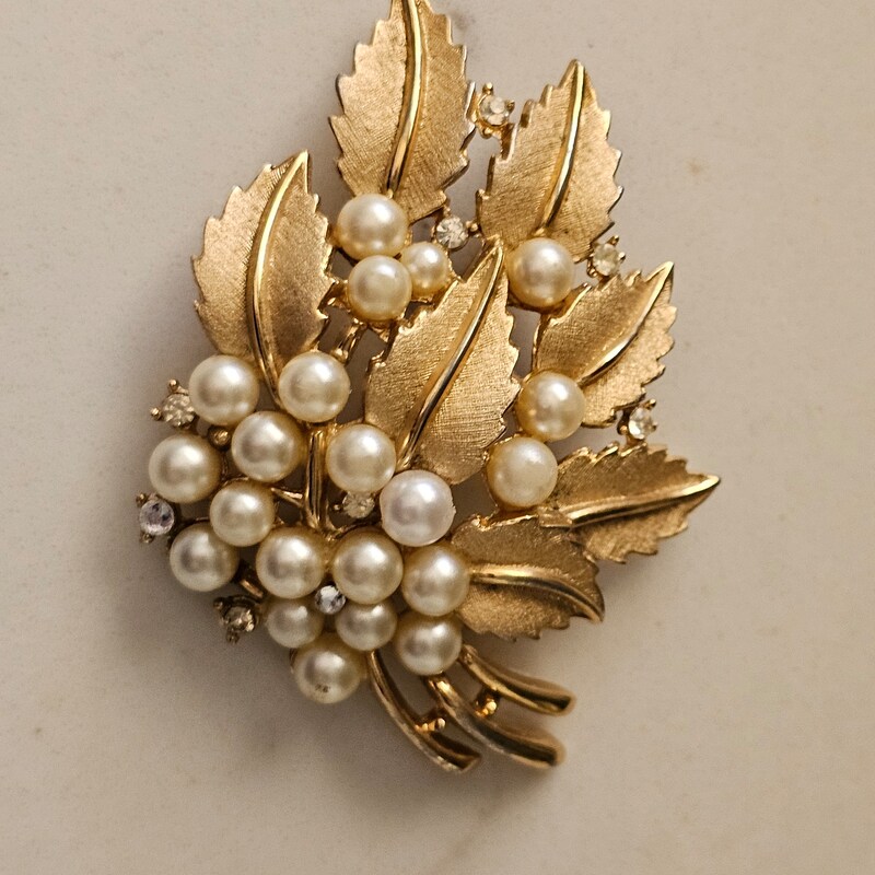 Trifari Brooch - Etsy
