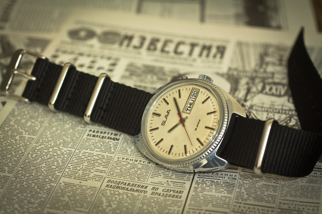 SLAVA Soviet Vintage Mechanical Wristwatch Watch Antique Day and Date ...