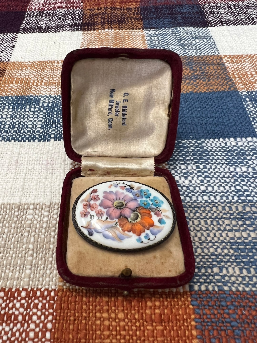 Beautiful 1960’s Hand Painted Porcelain Flower Brooch - Etsy