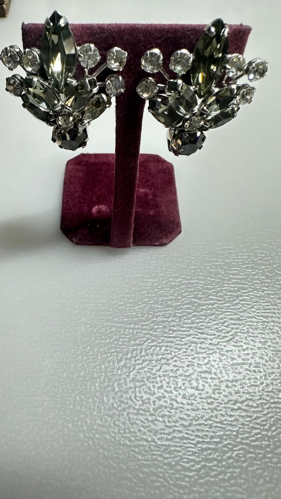 Beautiful Pair of 1960’s WEISS Clip-On Gray Rhineston… - Gem