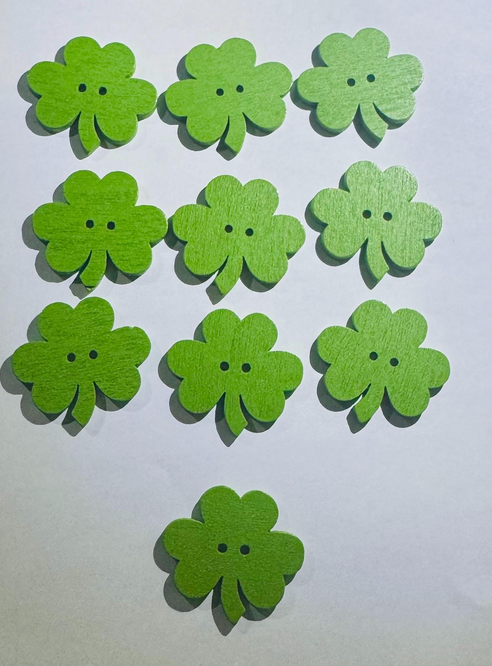 St Patrick's Day Buttons for Crafts - Assorted Wooden Shamrock Shaped ...