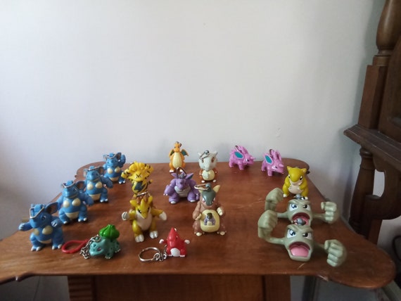 Vintage Pokemon Keychain YOU CHOOSE - Etsy