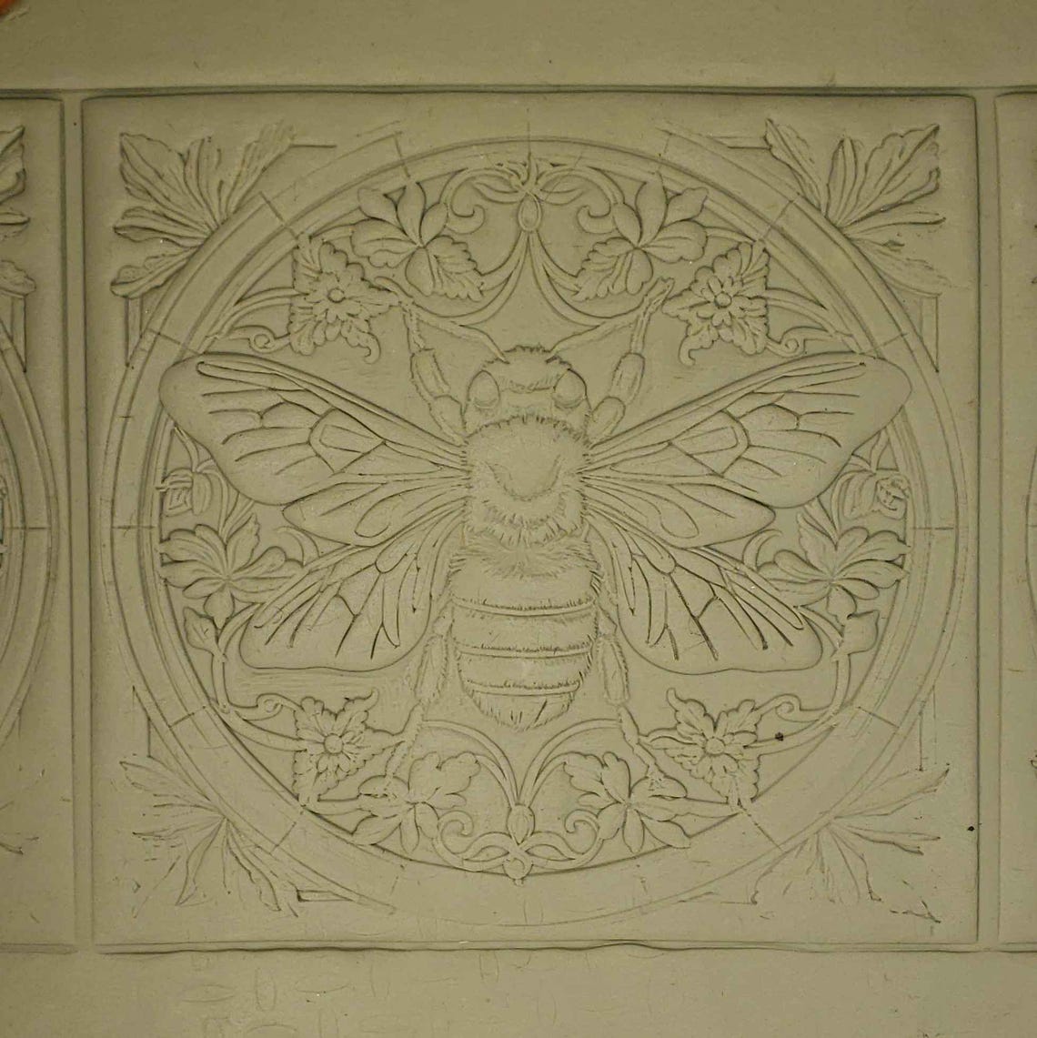 Bee Blossom Clay Tile Roller - Etsy