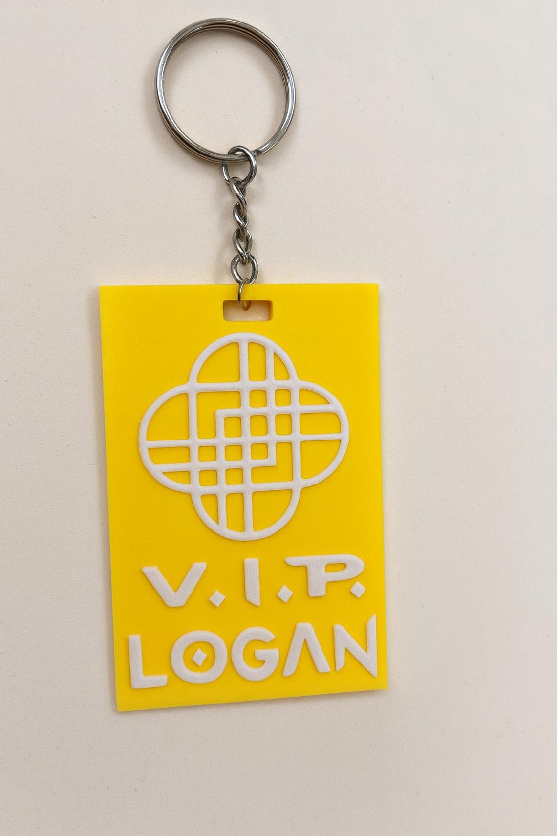 Custom KPOP Name Tag - VIP Pass- Personalized Name Badge With Lanyard ...