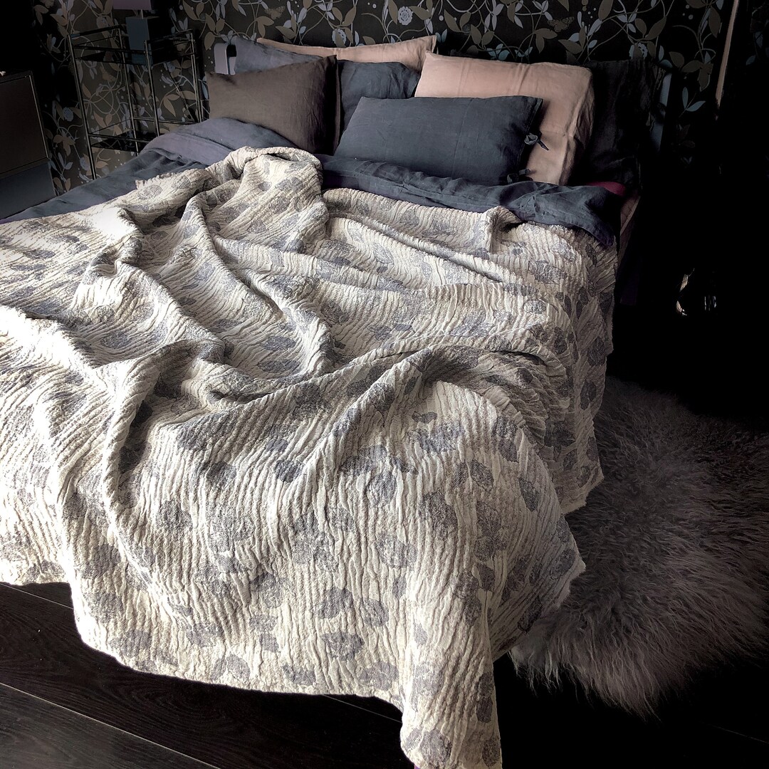 Wide Thick Linen Bed Throw, Bed Coverlet, Pre-washed Extra Wide Bed ...