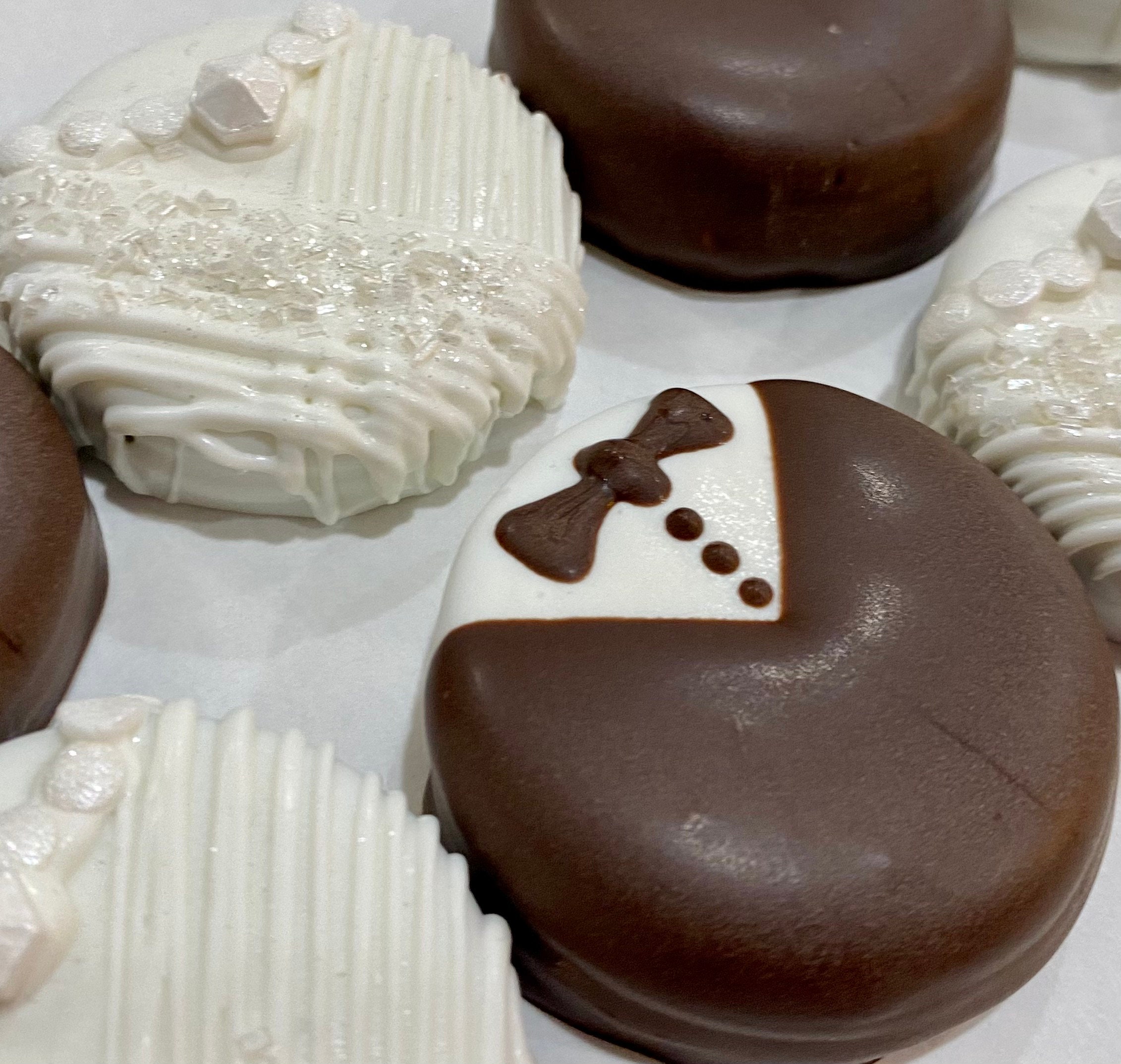 12 Sets (24 Oreos Total) Chocolate Dipped Bride and Groom Oreos ...