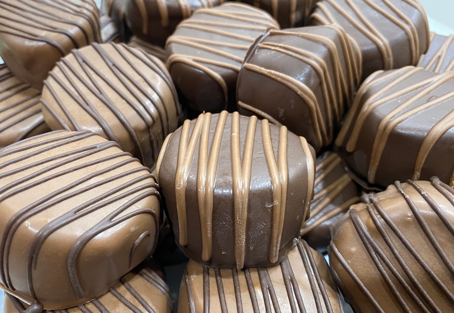 1 Pound Box of Jumbo Marshmallows! Choose Milk, Dark or White Chocolate ...