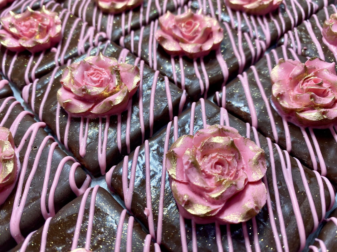 12 Floral Themed Pink & Gold Graham Crackers Dipped in Your Choice of ...