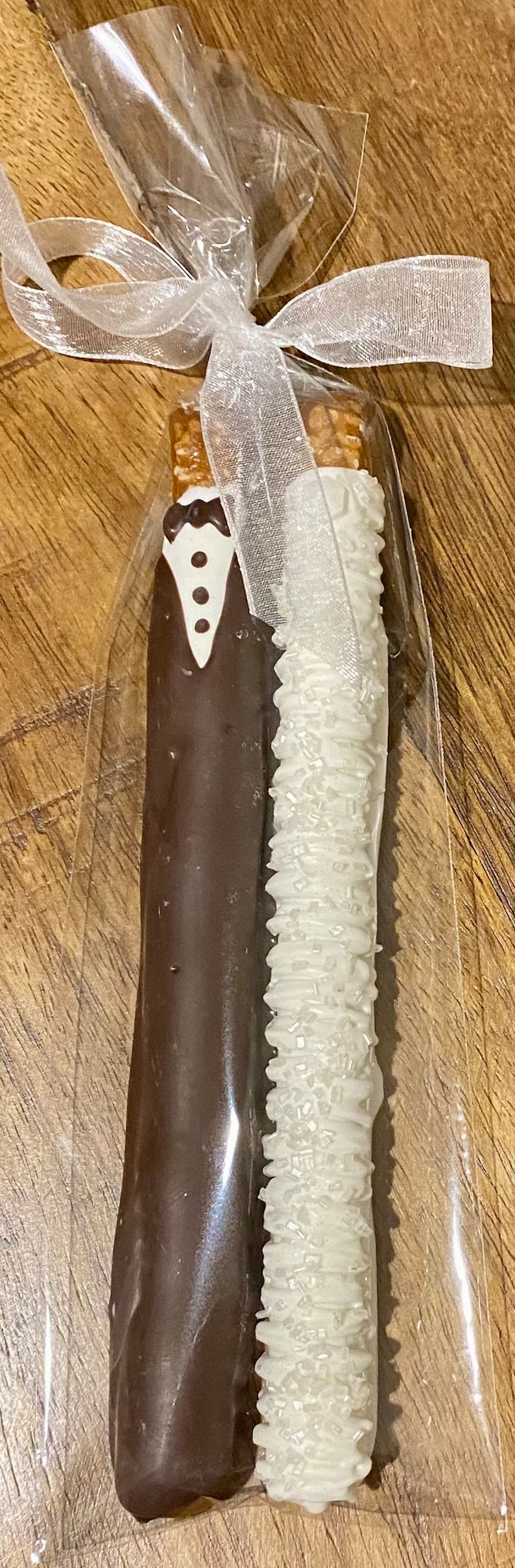 25 Sets (50 Rods Total) Chocolate Dipped Bride and Groom Pretzel Rods ...