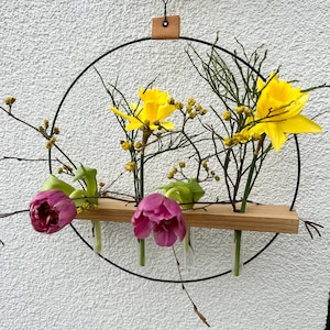 Hanging Test Tube Vase // Wreath With Flower Holder - Etsy