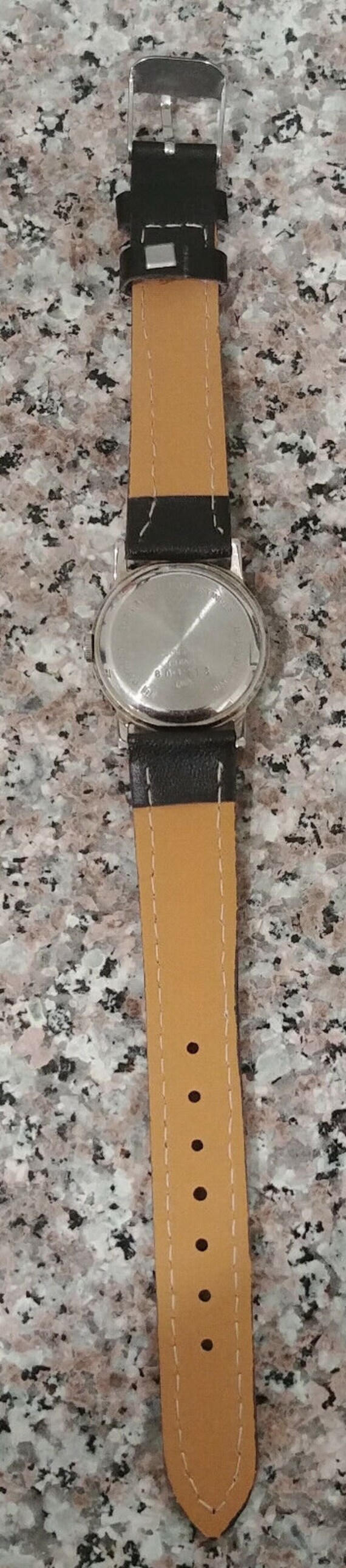 Alba Seiko V501-6P00 28MM Mickey On Second Hand Micke… - Gem