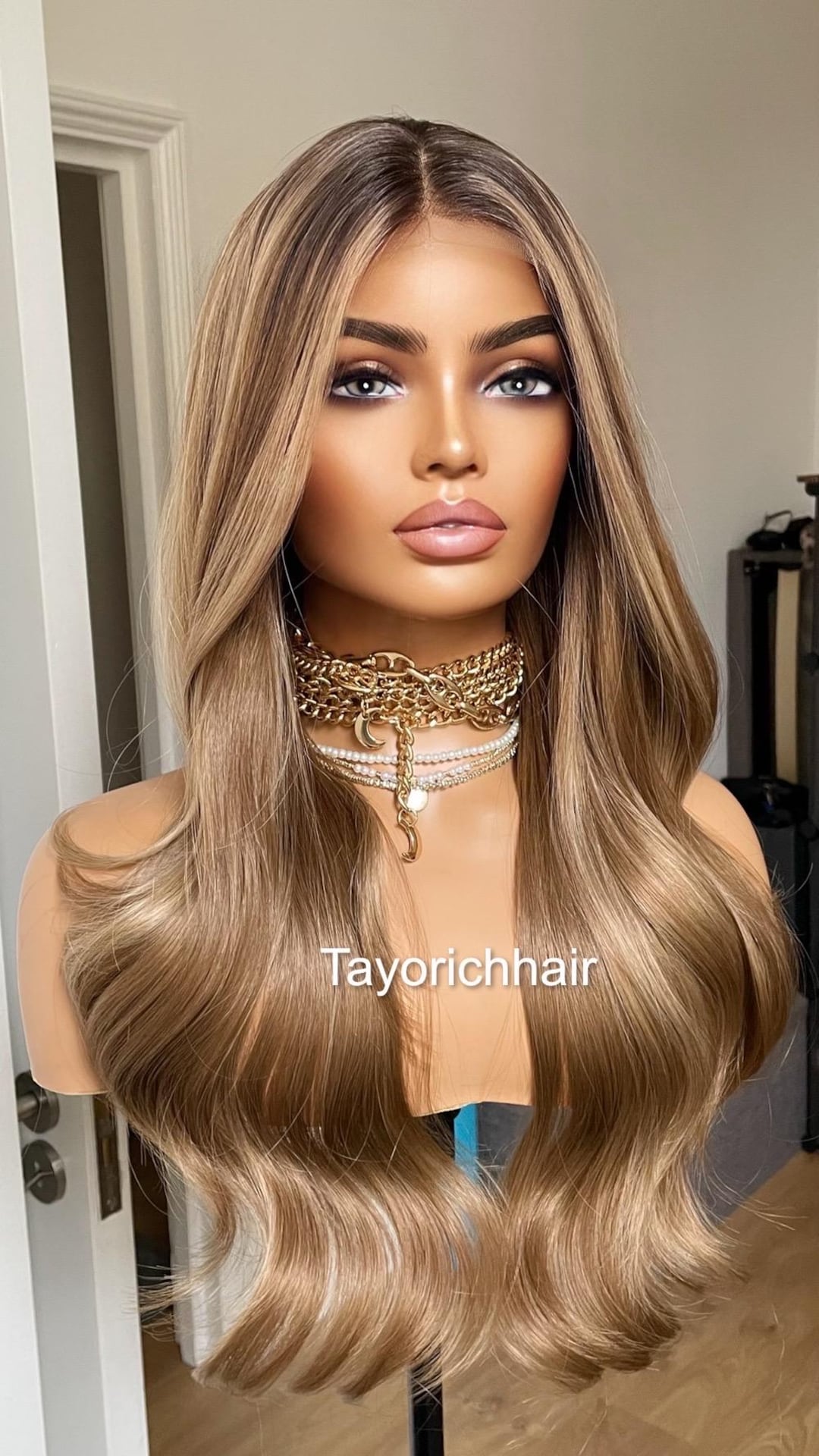 Ash Blonde Wig With Dark Roots