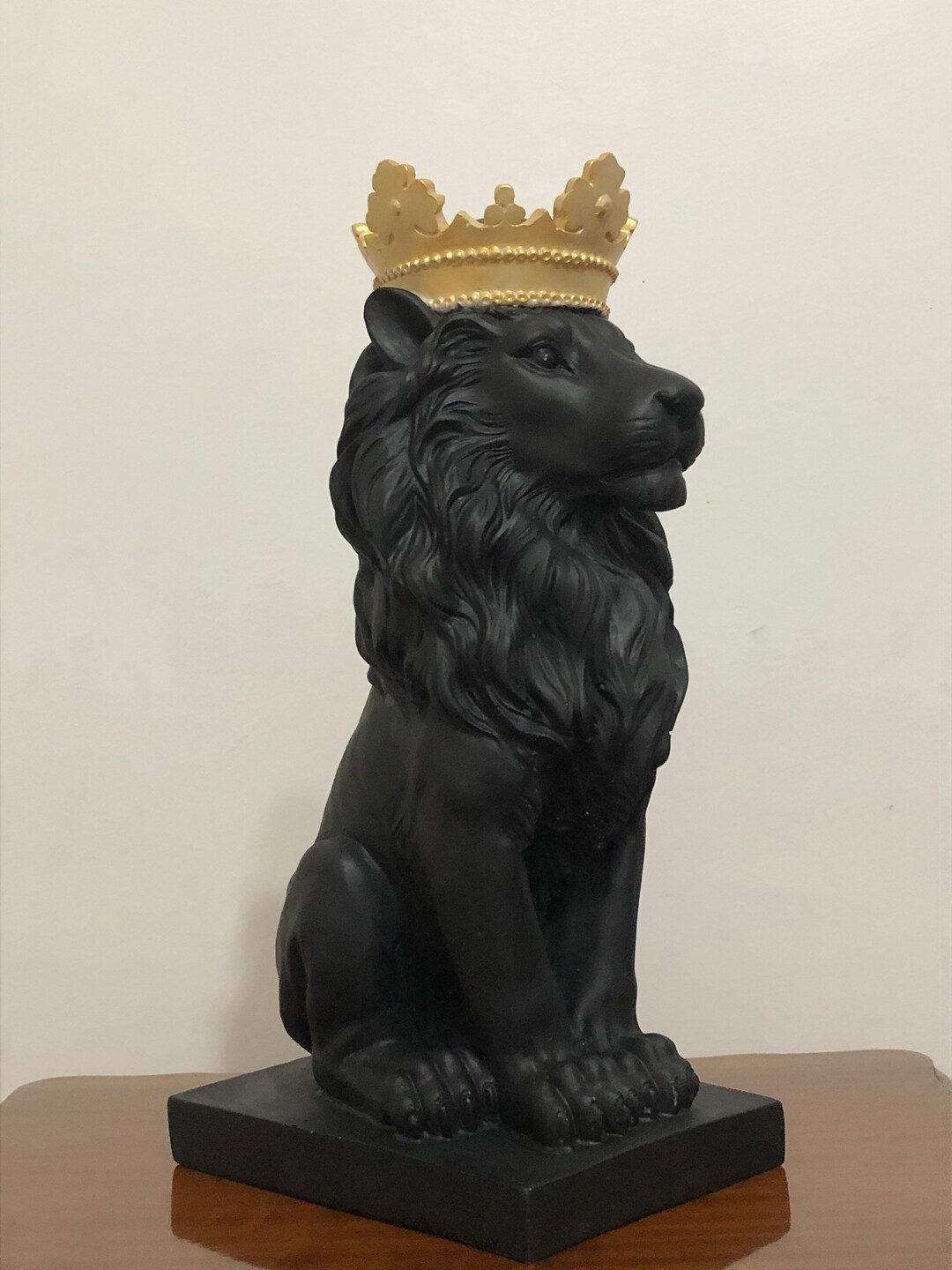Crown Lion Sculpture, Lion Statue, Lion King Statue , Lion King ...