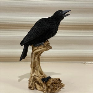 Raven Statue, Raven Bird Sculpture, Bird Statue, Crow Bird Statue ...