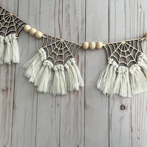 DIY Macramé Spider Web Garland Kit / Macramé Halloween Decor / DIY ...