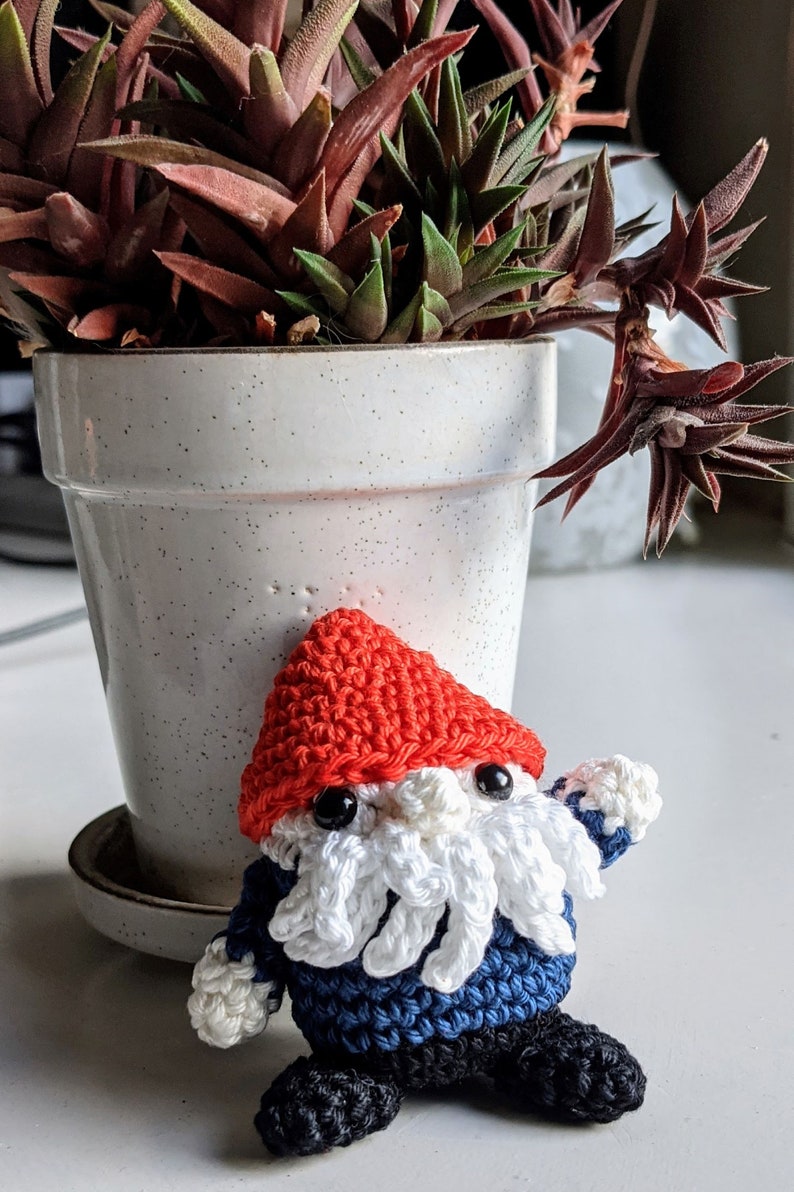 Mini Crochet Gnome With Movable Arms, for Holidays or Garden, Amigurumi ...