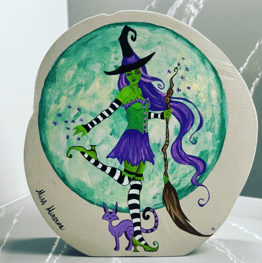 Miss Minerva - Etsy