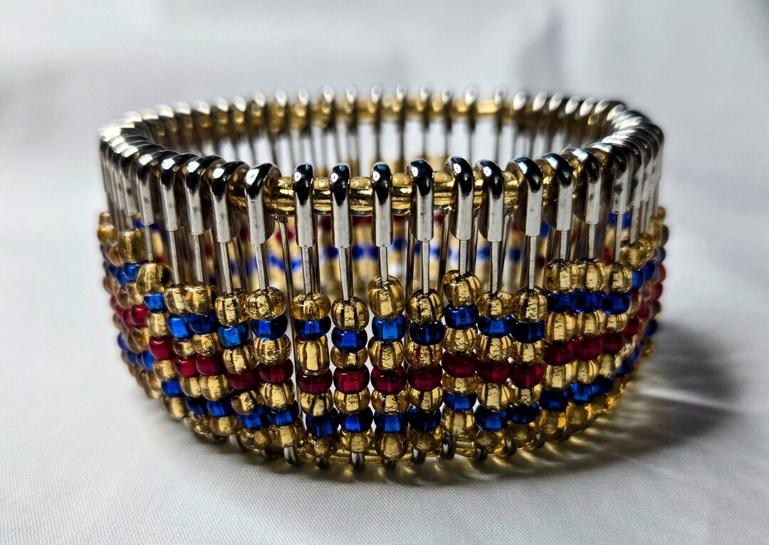 Thick Safety Pin Glass Bead Bracelet - Etsy