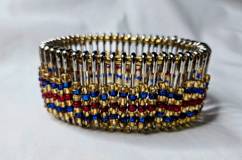 Thick Safety Pin Glass Bead Bracelet - Etsy