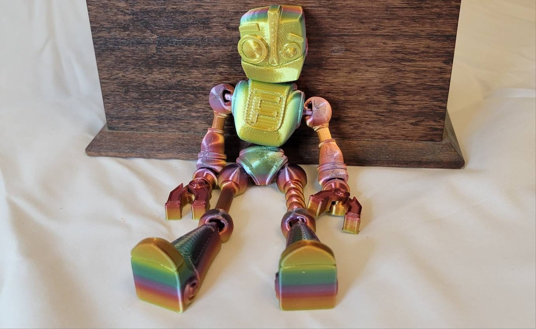 3D Printed Articulated Robot - Fully Poseable Desk Toy or Collectible ...