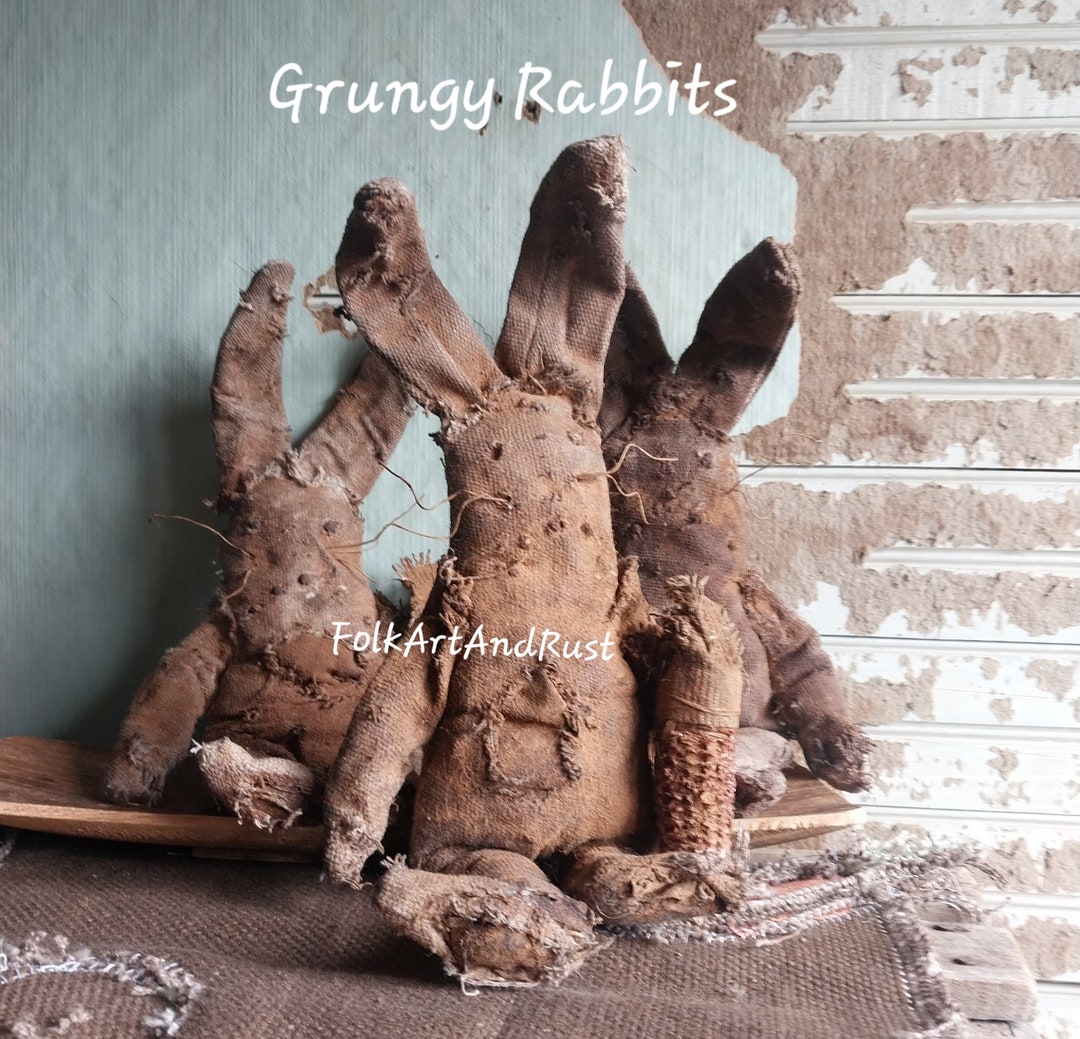 Primitive Pattern GRUNGY Sitting RABBITS With Repairs & Brown Feet ...