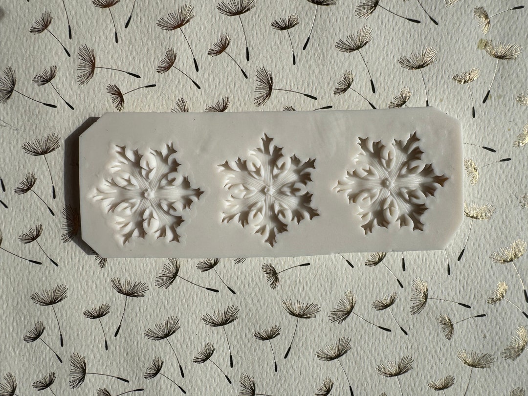 Mini Snowflake Silicone Mold 3 Cavities 1.5”diameter .3”deep - Etsy