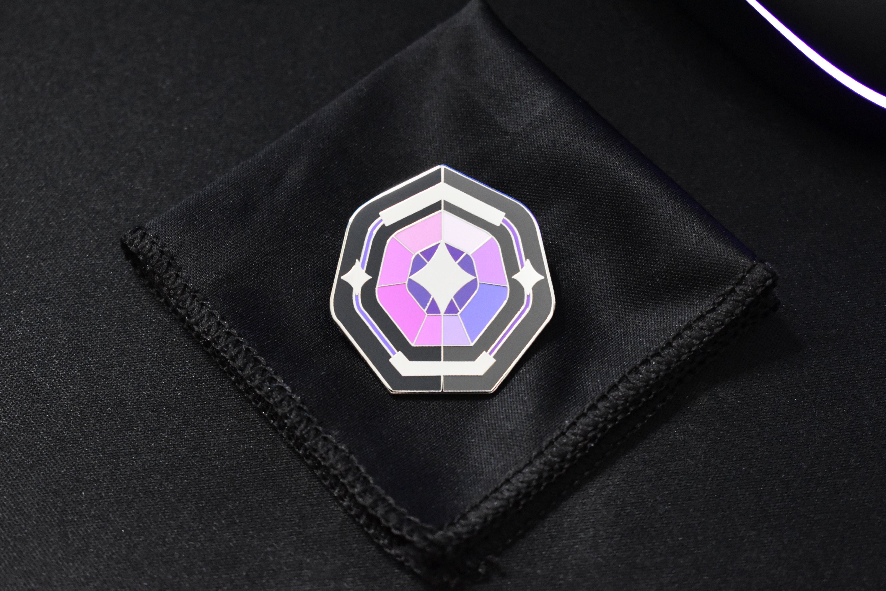 Diamond Enamel Pin Valorant - Etsy