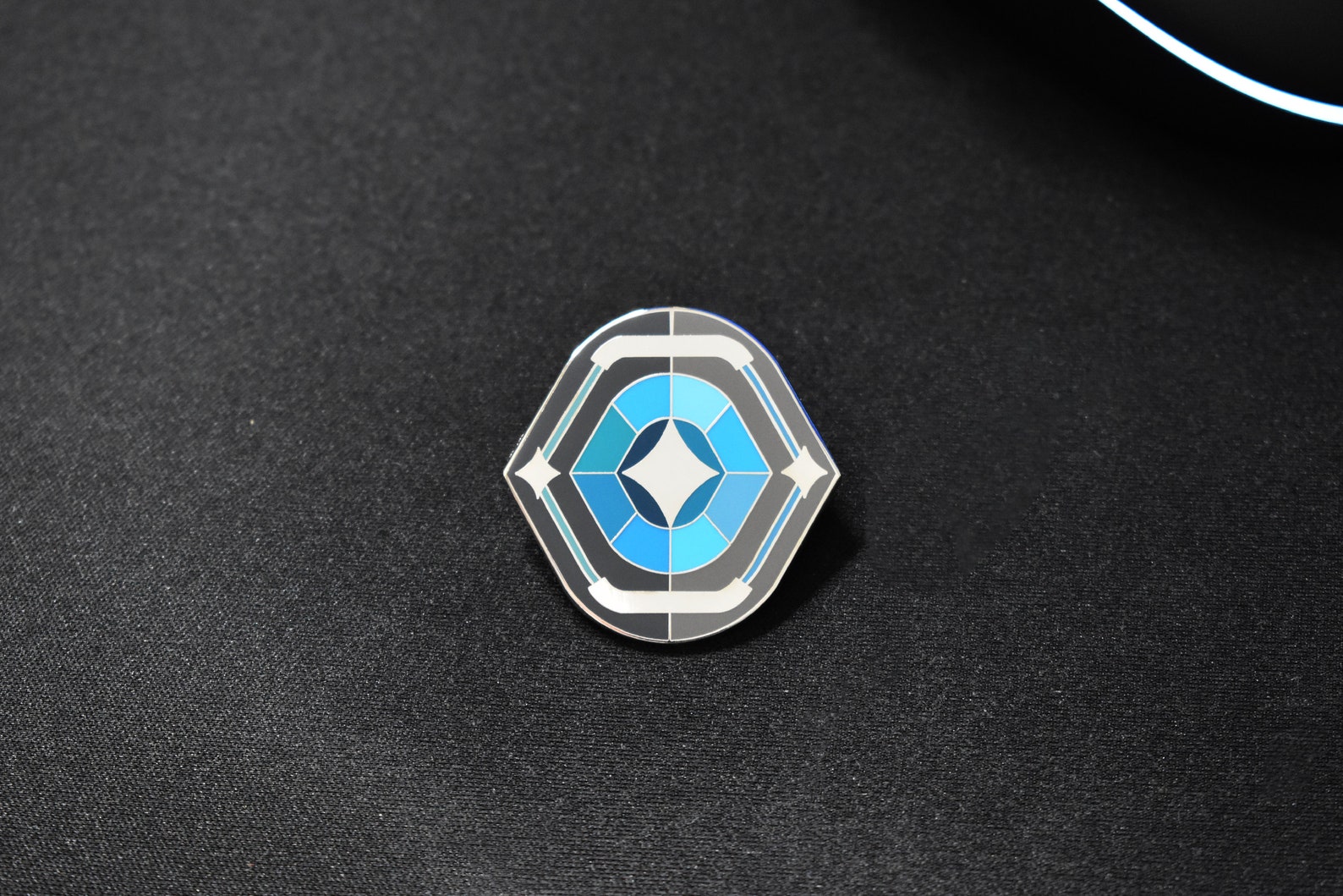 Platinum Enamel Pin - Valorant - Etsy