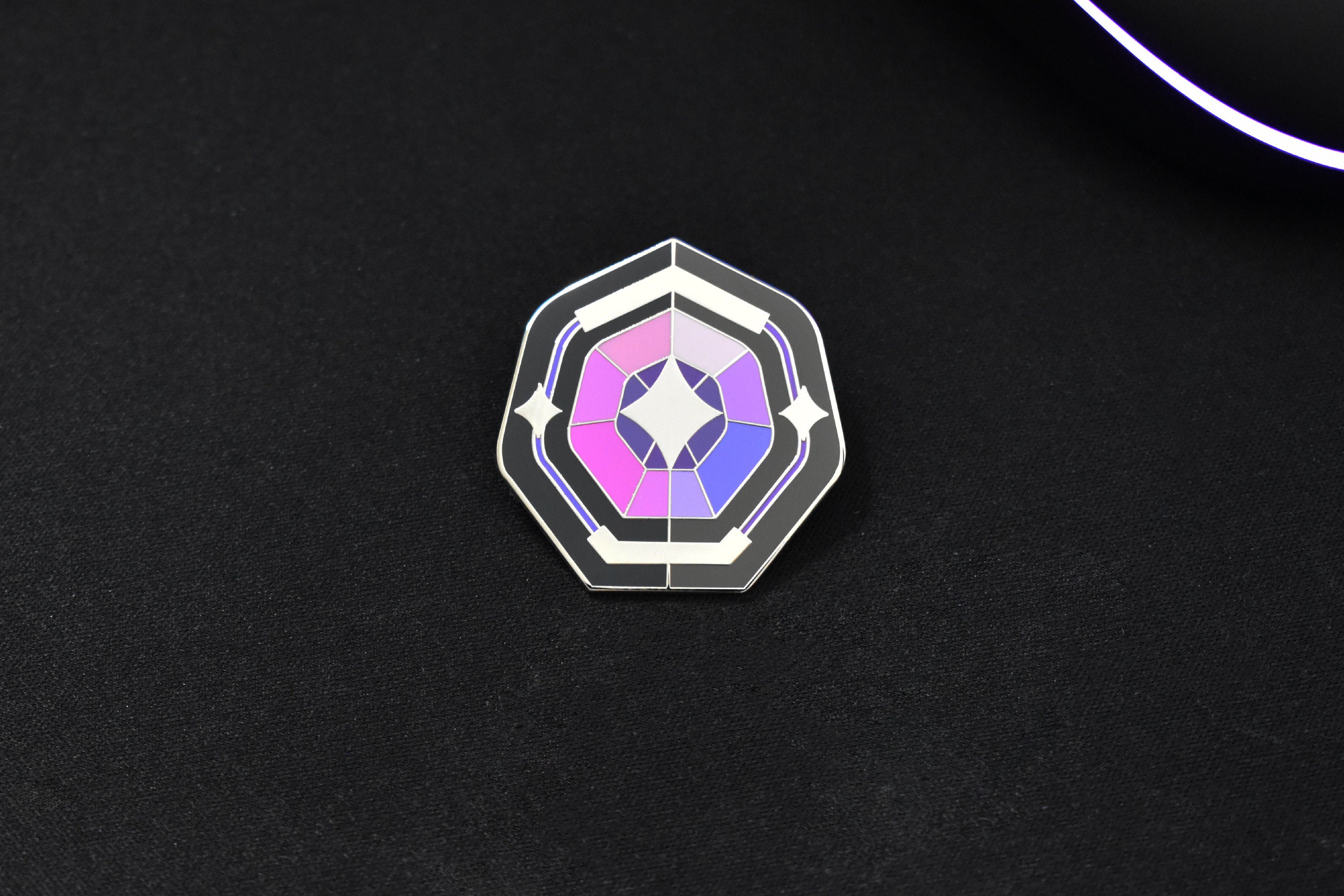 Diamond Enamel Pin Valorant - Etsy