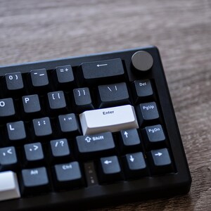 Black & White Custom GMK67 Mechanical Keyboard - Etsy